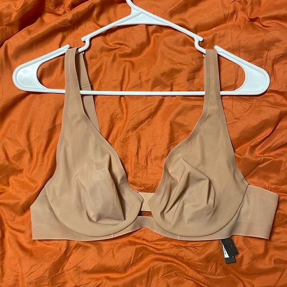 SKIMS | Intimates & Sleepwear | Skims Bra | Poshmark